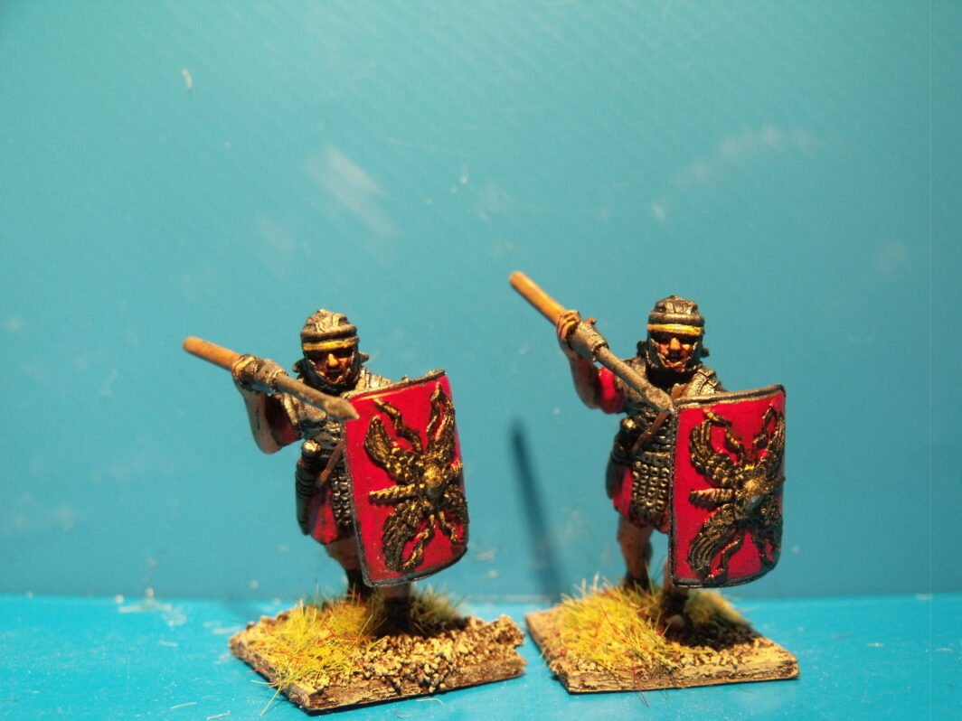 Legionaries in Segmented Armour, Advancing, Pillum - newlinedesigns.co.uk