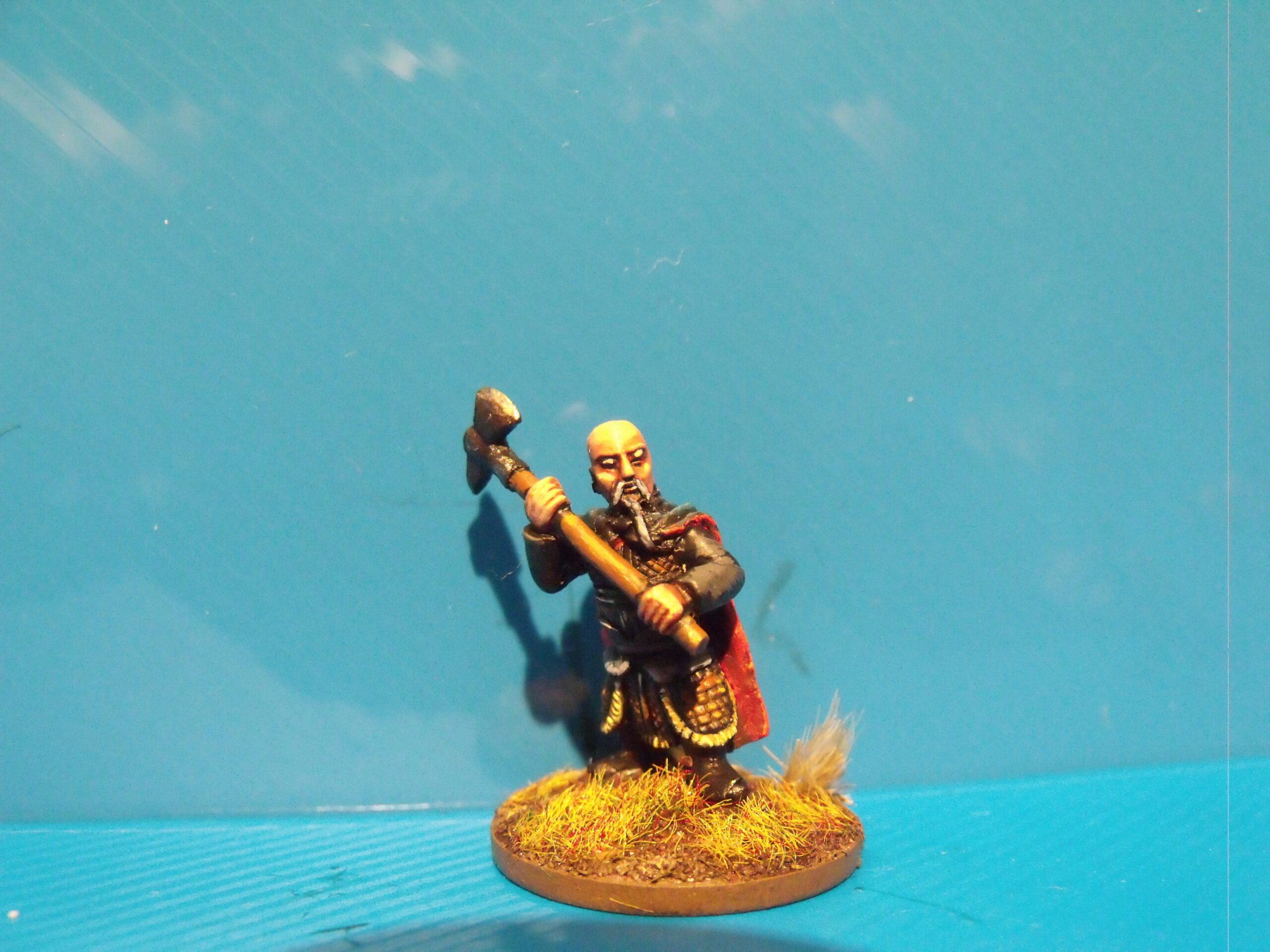 Dwarf - Standing, Battleaxe at Ready - newlinedesigns.co.uk